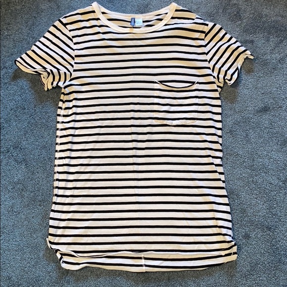 Divided | Shirts | Mens Medium Divided Tshirt From Hm | Poshmark